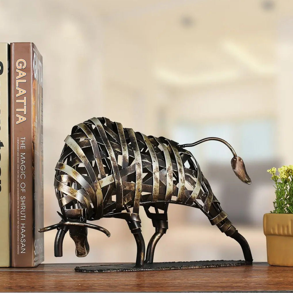ArtZ® Rusty Bull Sculpture – ArtZMiami