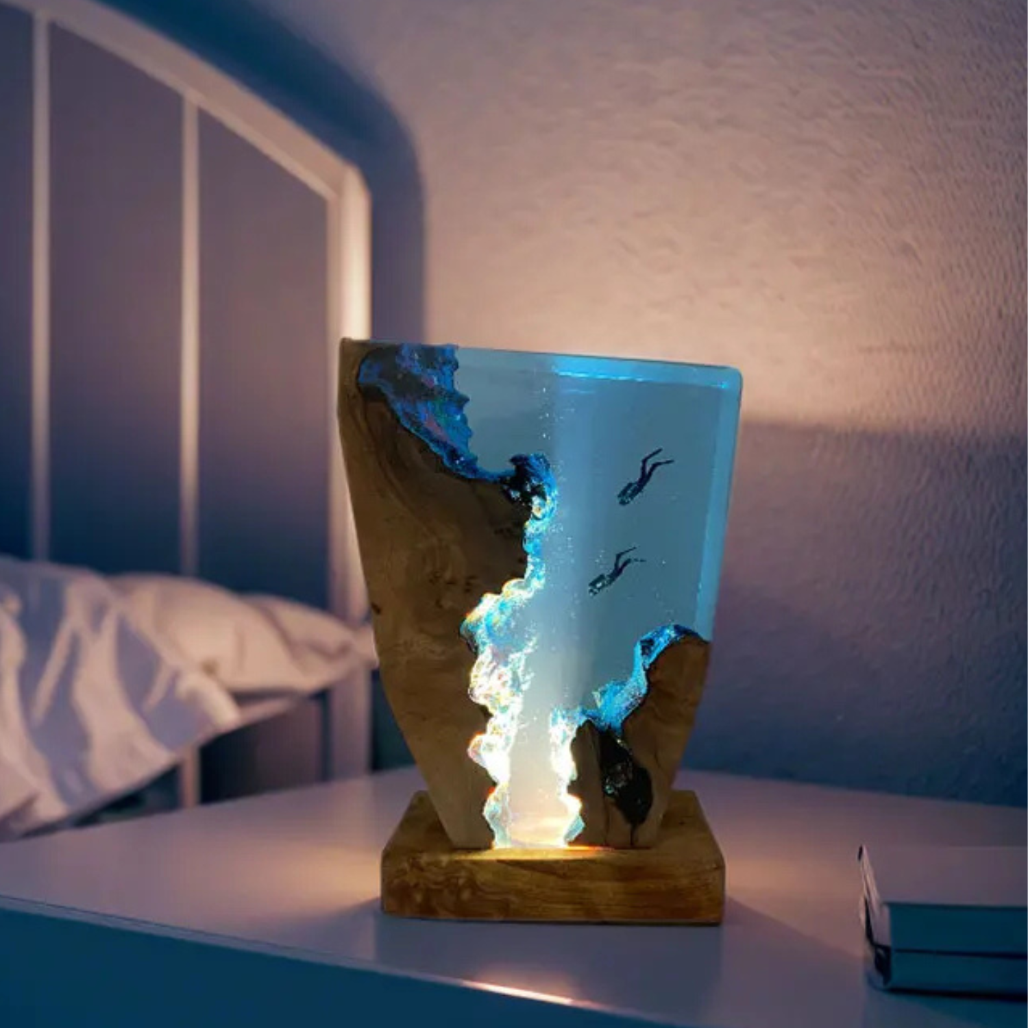 ArtZ® Glow Divers Light – ArtZMiami
